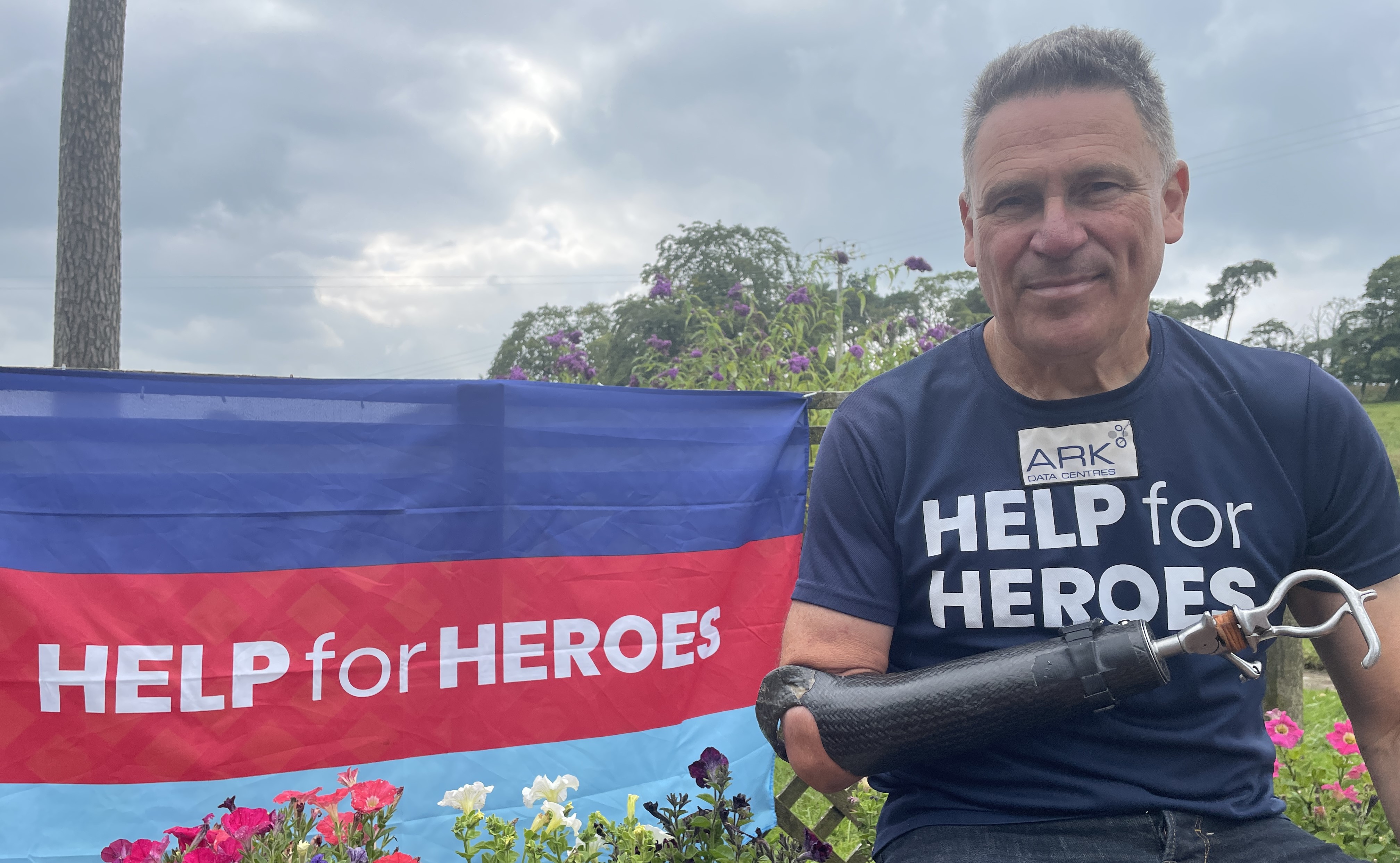 Chris Moon MBE: Amputee Runner Completes 500-Mile Camino in 14 Days ...